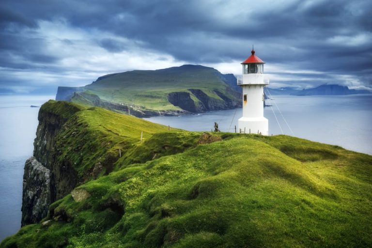 The BEST 5 hiking trails in the Faroe Islands - Discover them here!