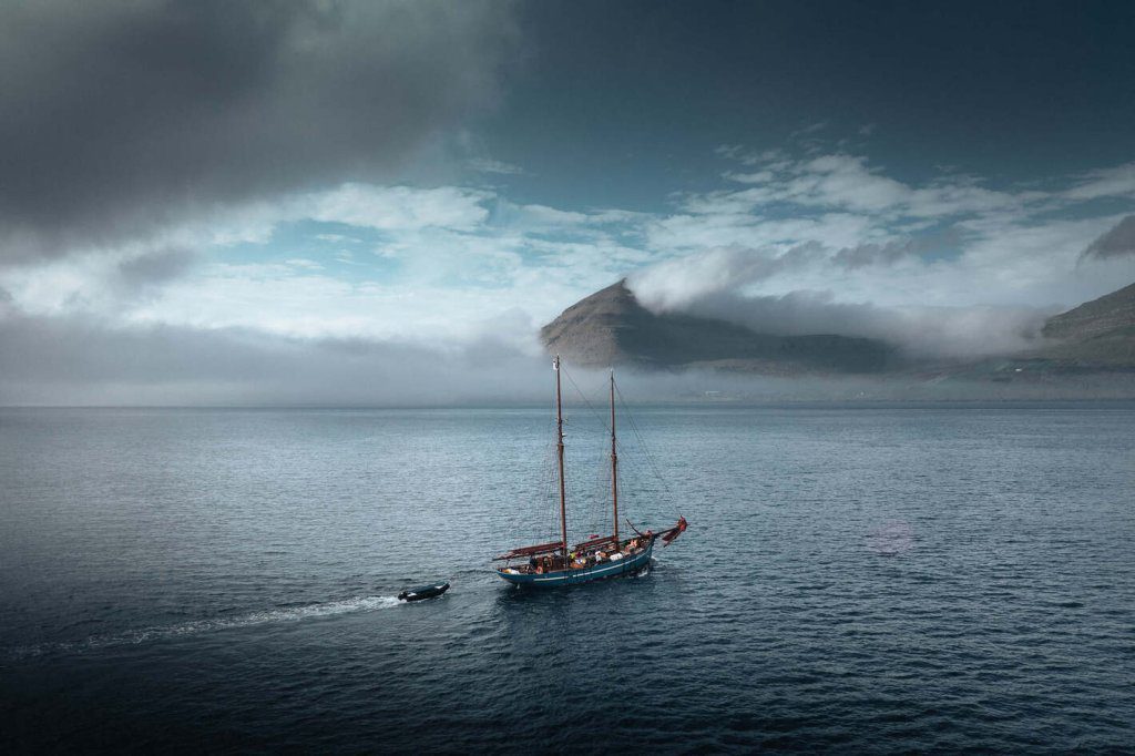 Akshayuk Pass Trail | Backpacking adventure in Baffin - Amarok Adventures