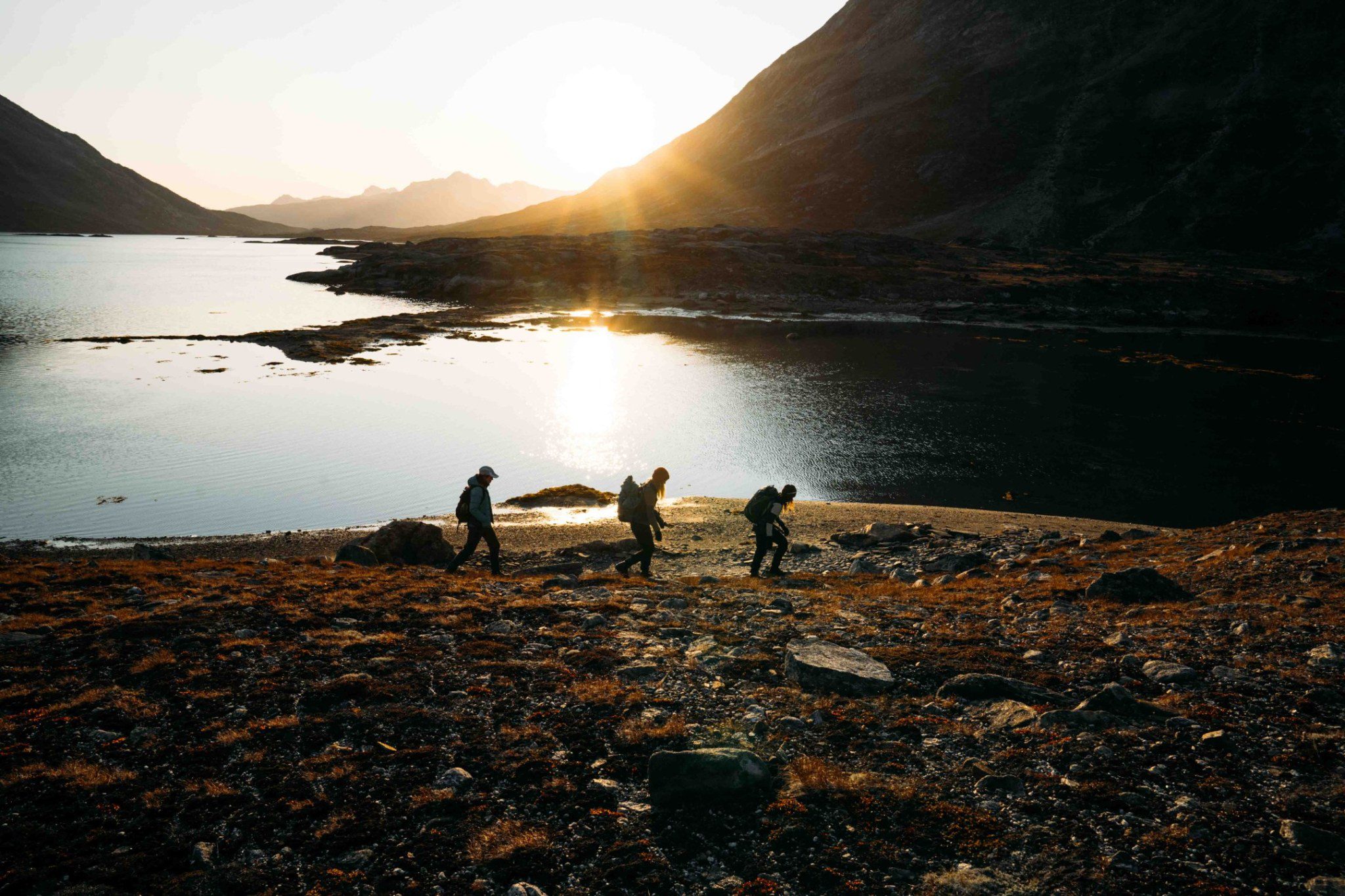 Akshayuk Pass Trail | Backpacking adventure in Baffin - Amarok Adventures