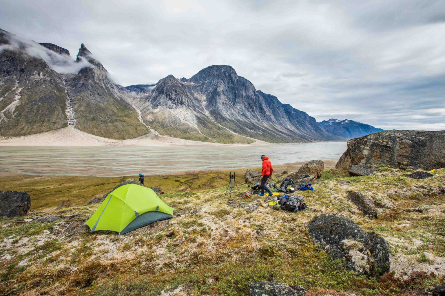 Akshayuk Pass Trail | Backpacking adventure in Baffin - Amarok Adventures