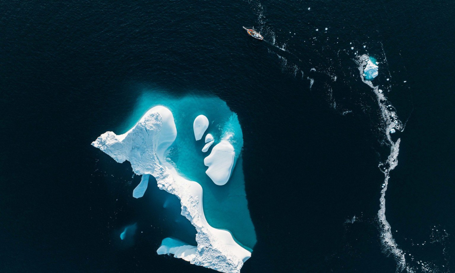 Akshayuk Pass Trail | Backpacking adventure in Baffin - Amarok Adventures